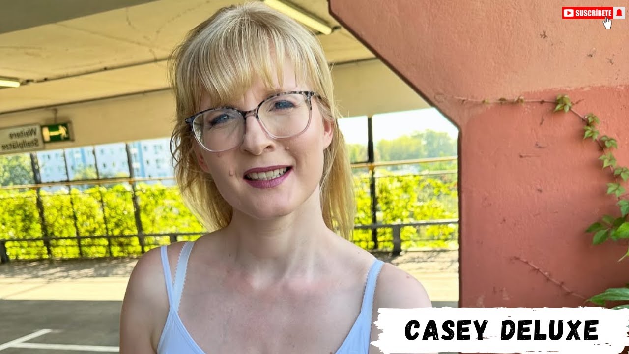 Casey Deluxe ️ Glamorous Old Women | Plus-size Fashion Model | Bio ...