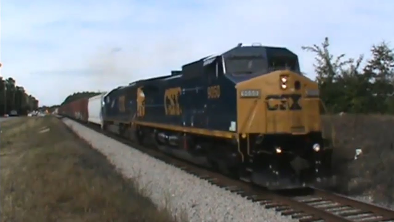 CSX 9050 leads CSX Q679-12 in Palmetto, GA - YouTube