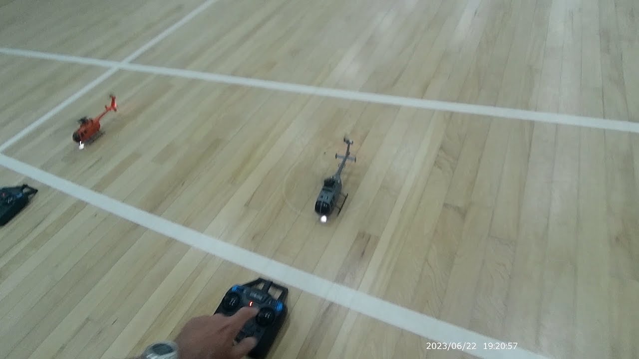 Two RC Copters Together, one pilot, E120 C186 - YouTube