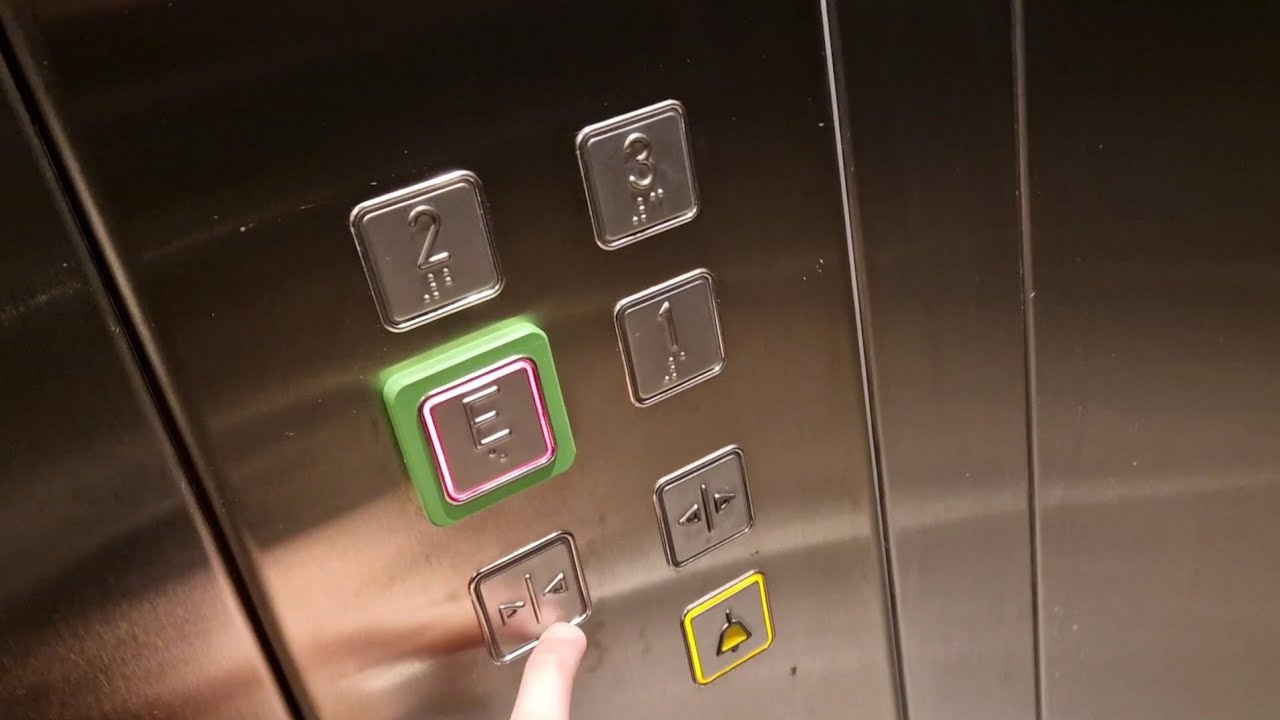 Kleemann (Installed by RC) elevator @ Unknown adress, Gothenburg, Sweden - YouTube