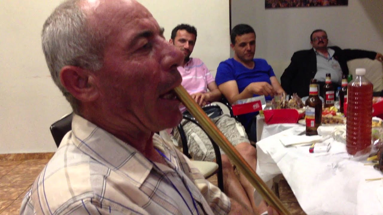 Vendim Kapaj-Melodi me fyell - YouTube