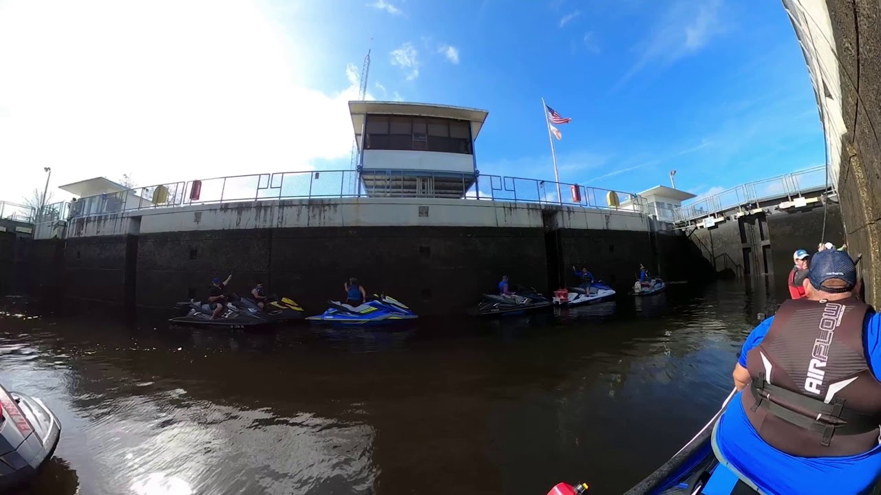 Moss Bluff Lock, Ocklawaha Florida - YouTube