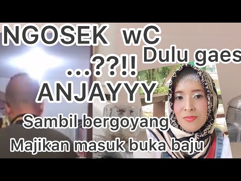 SEDANG CUCI TOILET SAMBIL BERGOYANG HOT ANJAYY😆😬MAJIKAN LAKI LAKI..‼️MASUK BUKA CELANA...‼️🤔