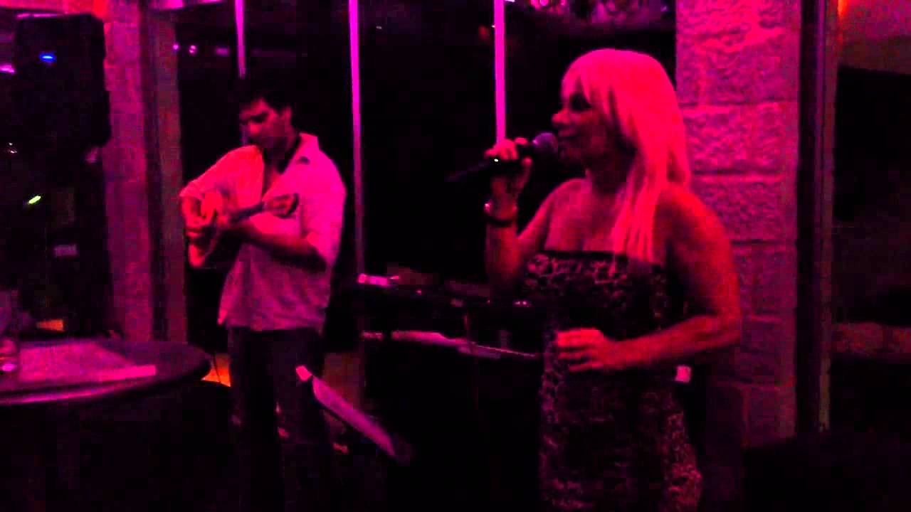 ΓΙΟΥΛΑ ΜΙΧΑΛΙΤΣΗ GUEST LIVE@ONAR LOUNGE CAFE!!! - YouTube