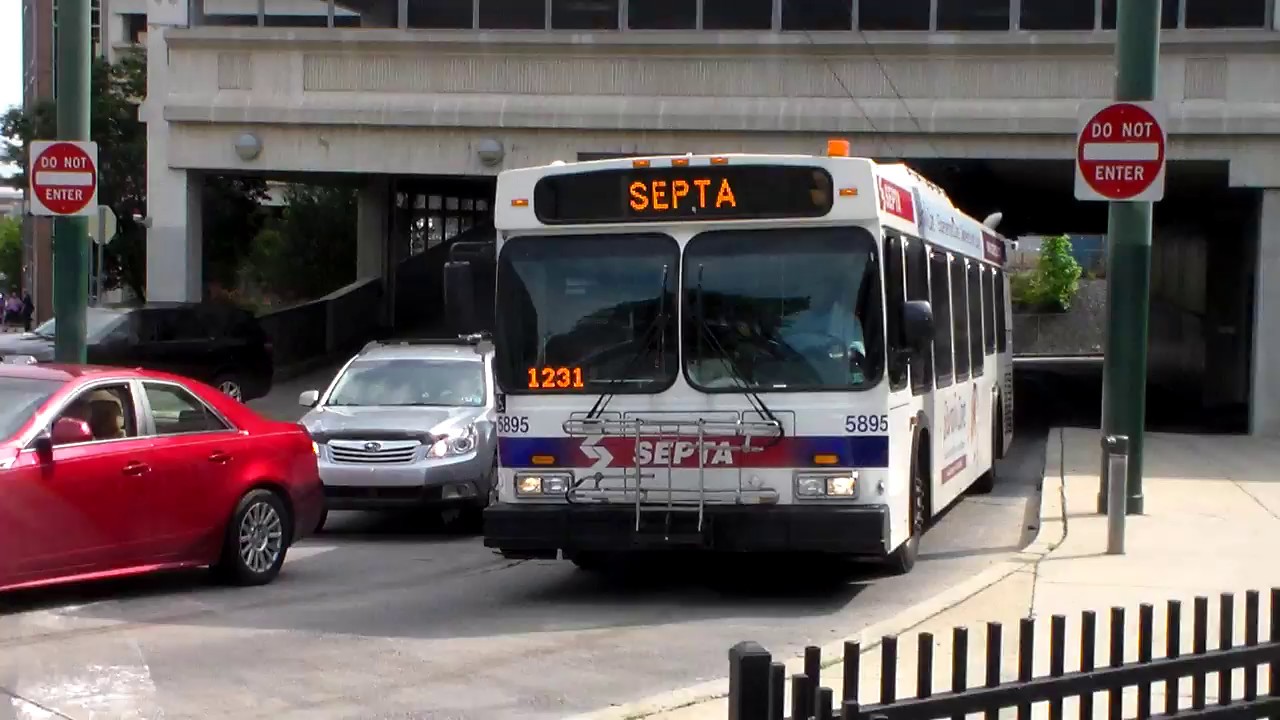 SEPTA BUS: NEW FLYER D40LF 5895 - YouTube
