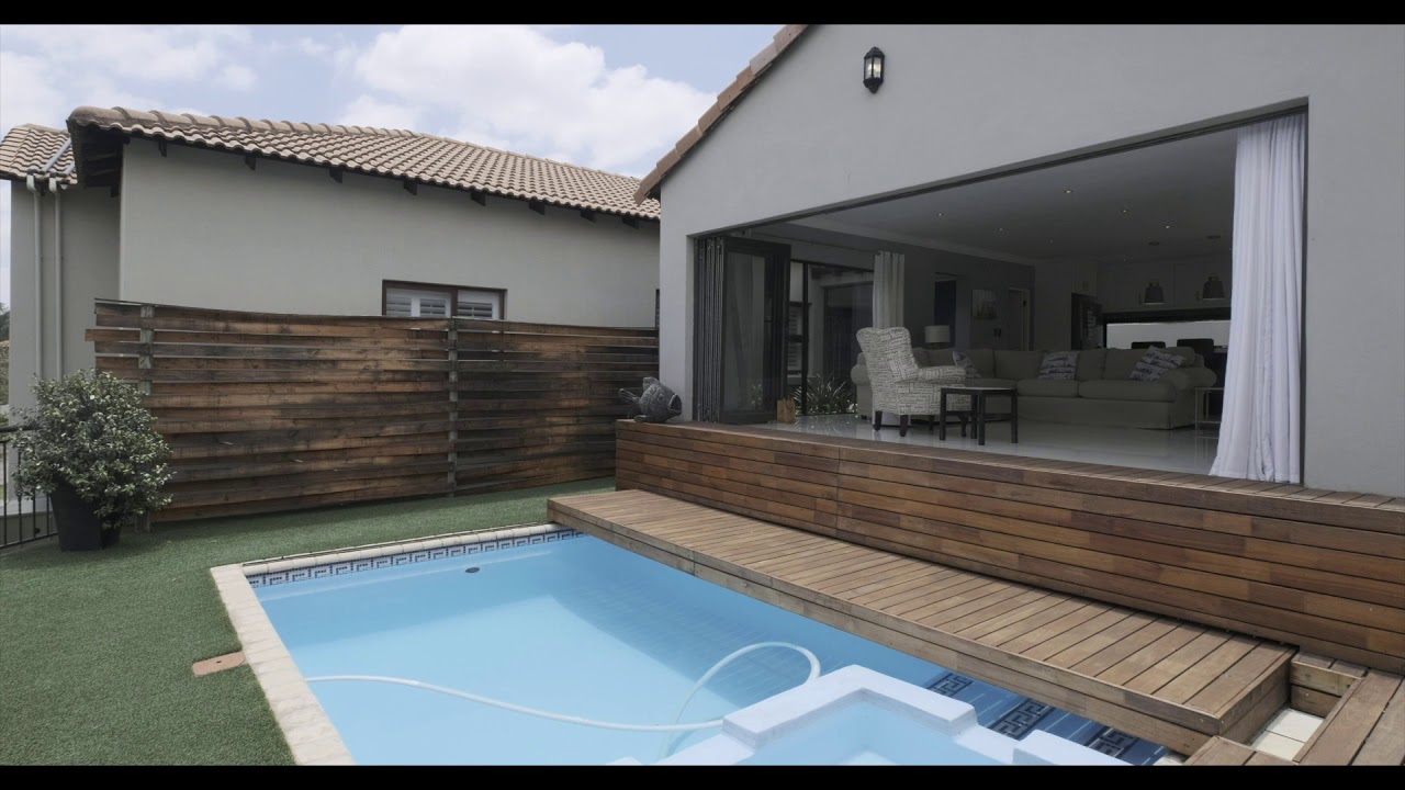 10 Royal Kyalami Estate pool - YouTube