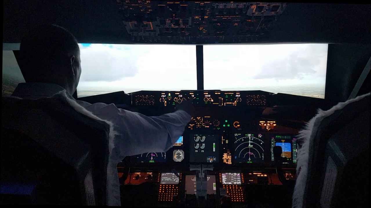 Home flight simulator Boeing 737-800 + Construction Pictures - YouTube
