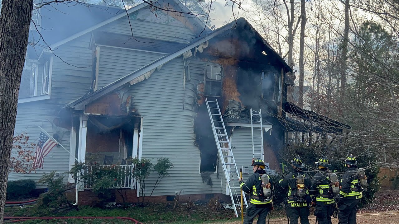 Holly Springs Residential Structure Fire 12-28-23 - YouTube