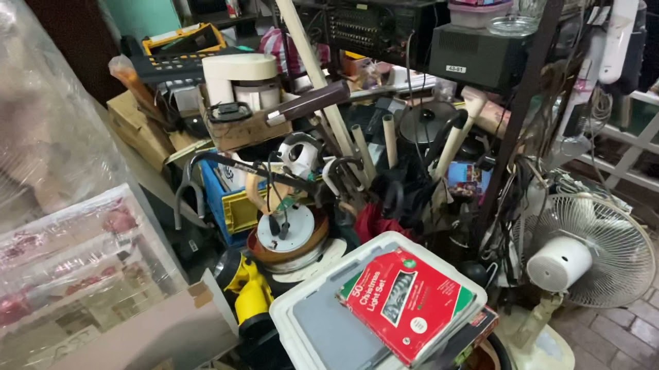 Japan surplus shop in manila - YouTube