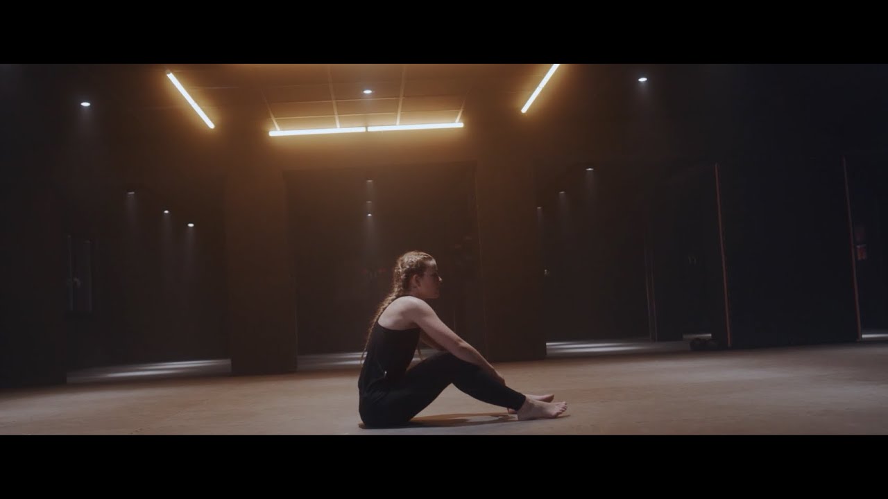 Louis Franco - Hold you tight ft Beza - YouTube