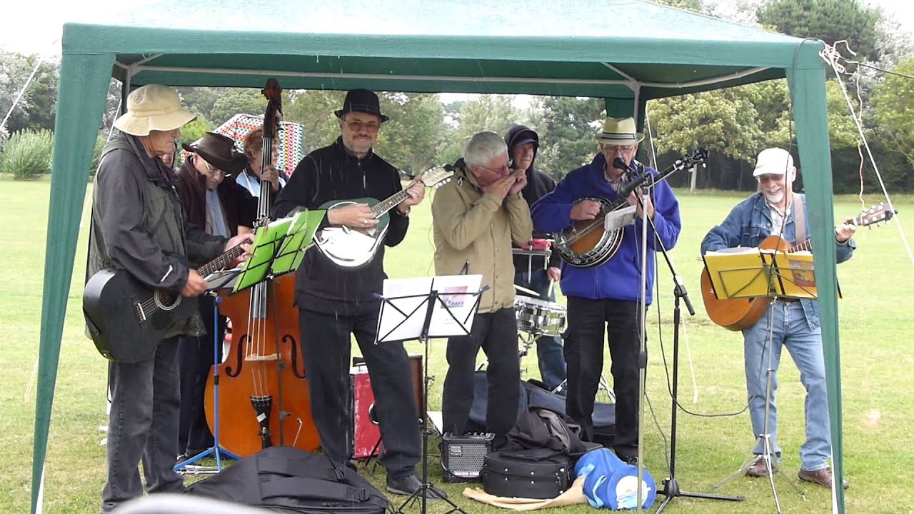 The RAFA skiffle band (Bognor Regis) - YouTube