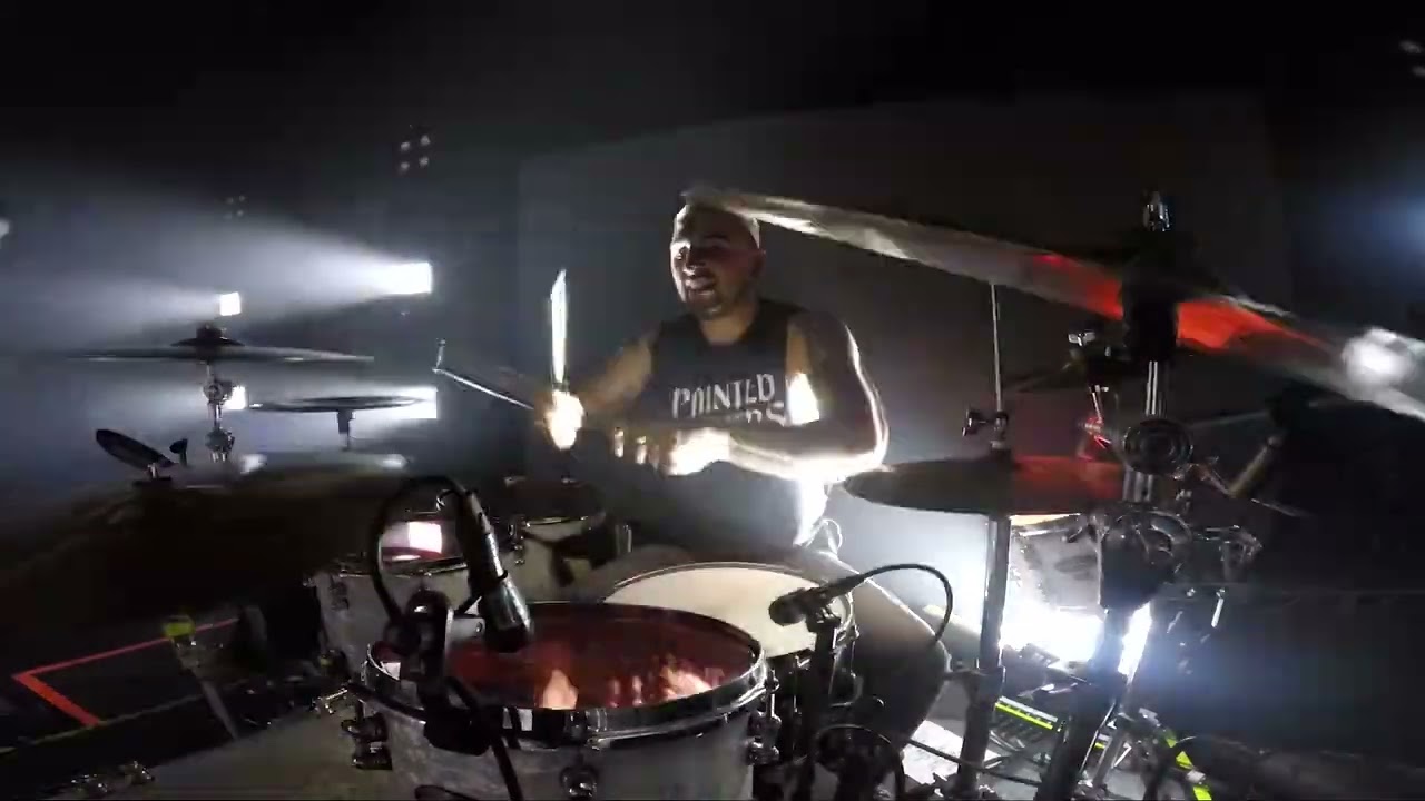OUTRO SOLO - CHASE ATLANTIC - JESSE BOYLE DRUM CAM - YouTube