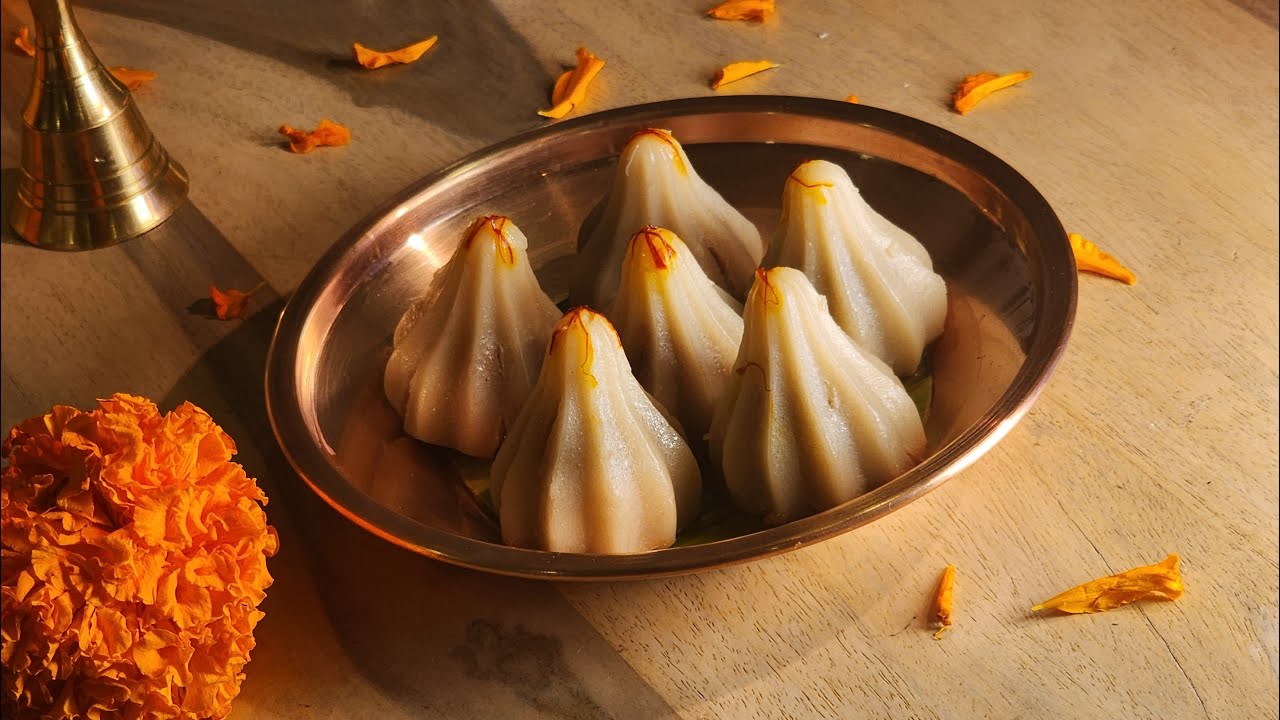 Ukdiche Modak | Easy Modaks with Mould | Ganpati Special | उकड़ीचे मोदक ...