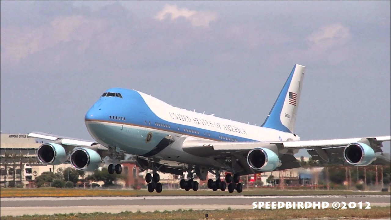 USAF 'Air Force One' Boeing 747-2G4(B) [92-8000] Landing in Los Angeles ...