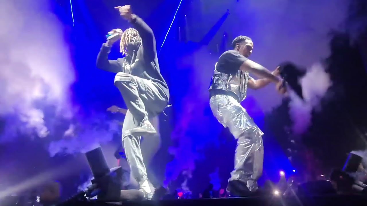 Niska Concert AccorArena Paris Novembre 2022 - YouTube