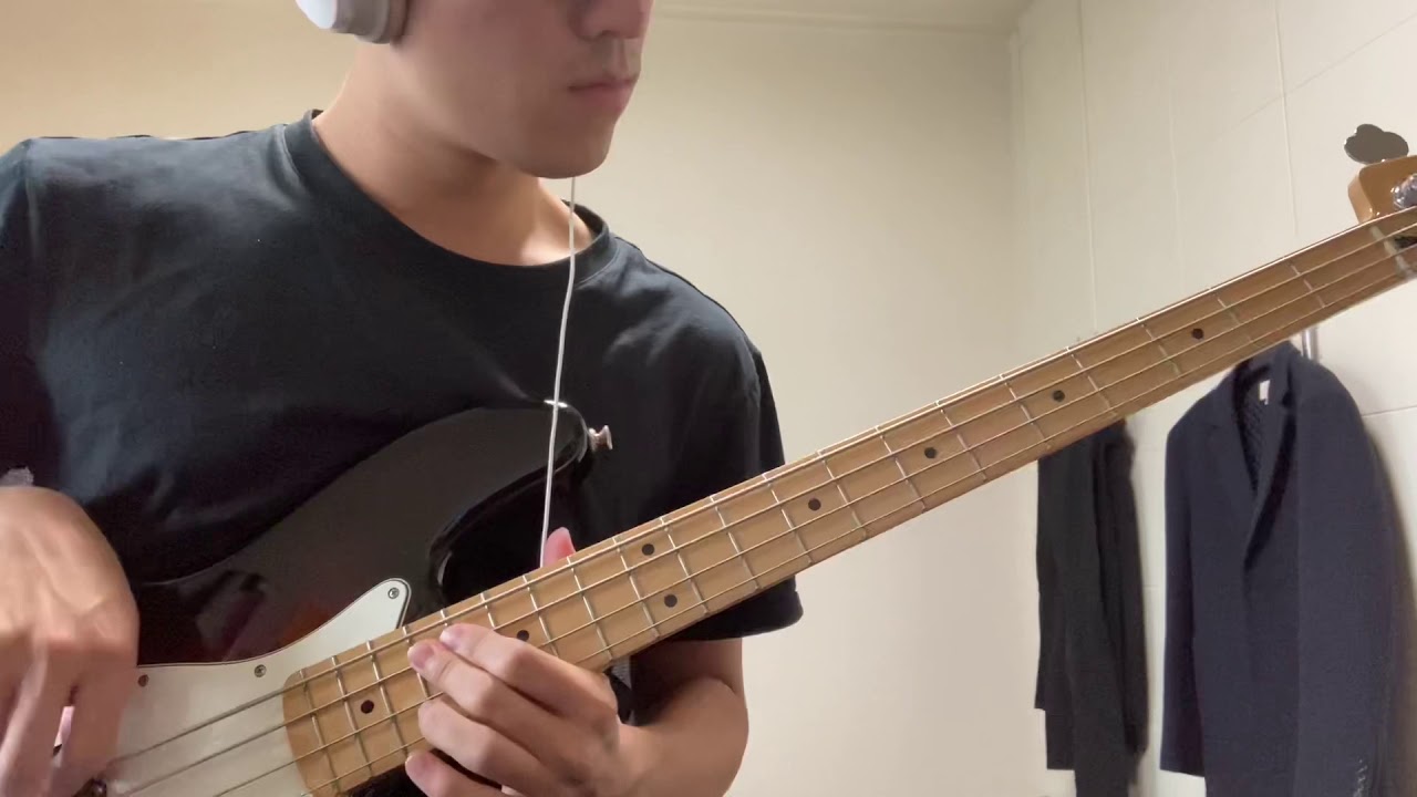 Obvious Guy Bass cover (short) - YouTube
