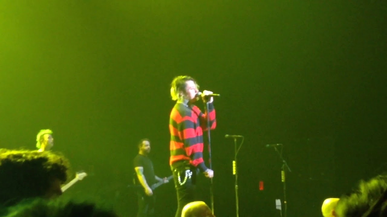 Falling in reverse part 2, the end is here tour - YouTube