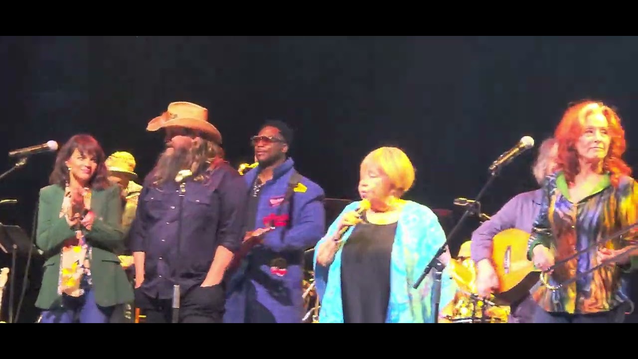 Mavis Staples 85th Concert - YouTube