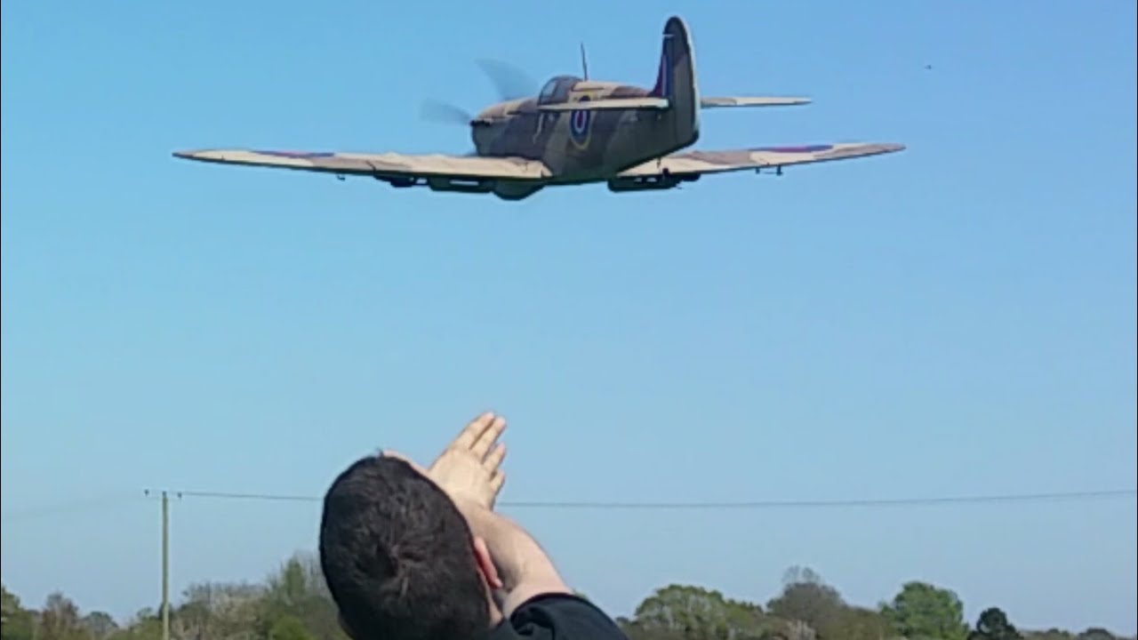 Dynam Spitfire mk.vb flies again! - YouTube