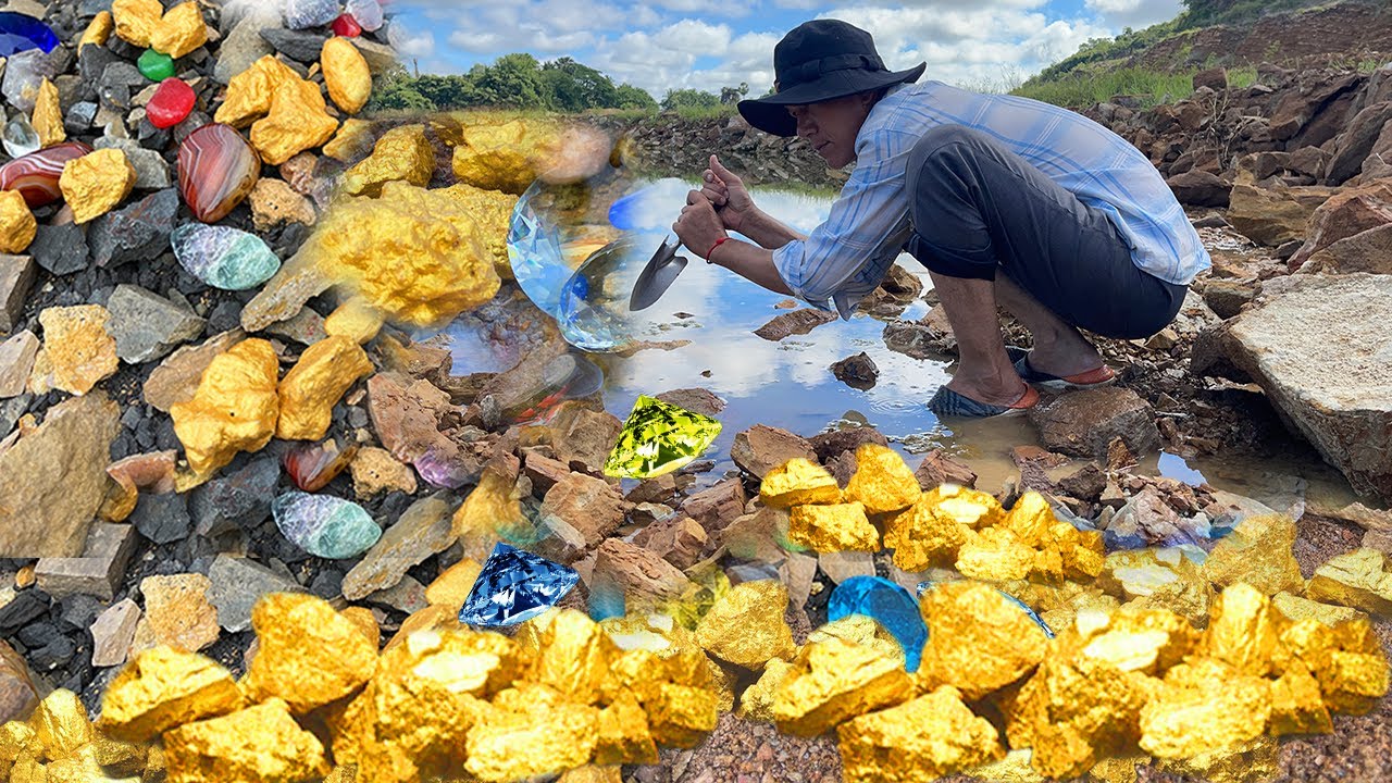 How to find Gold-Amazing Gold Mining ! lucky man found a lot of gold ...