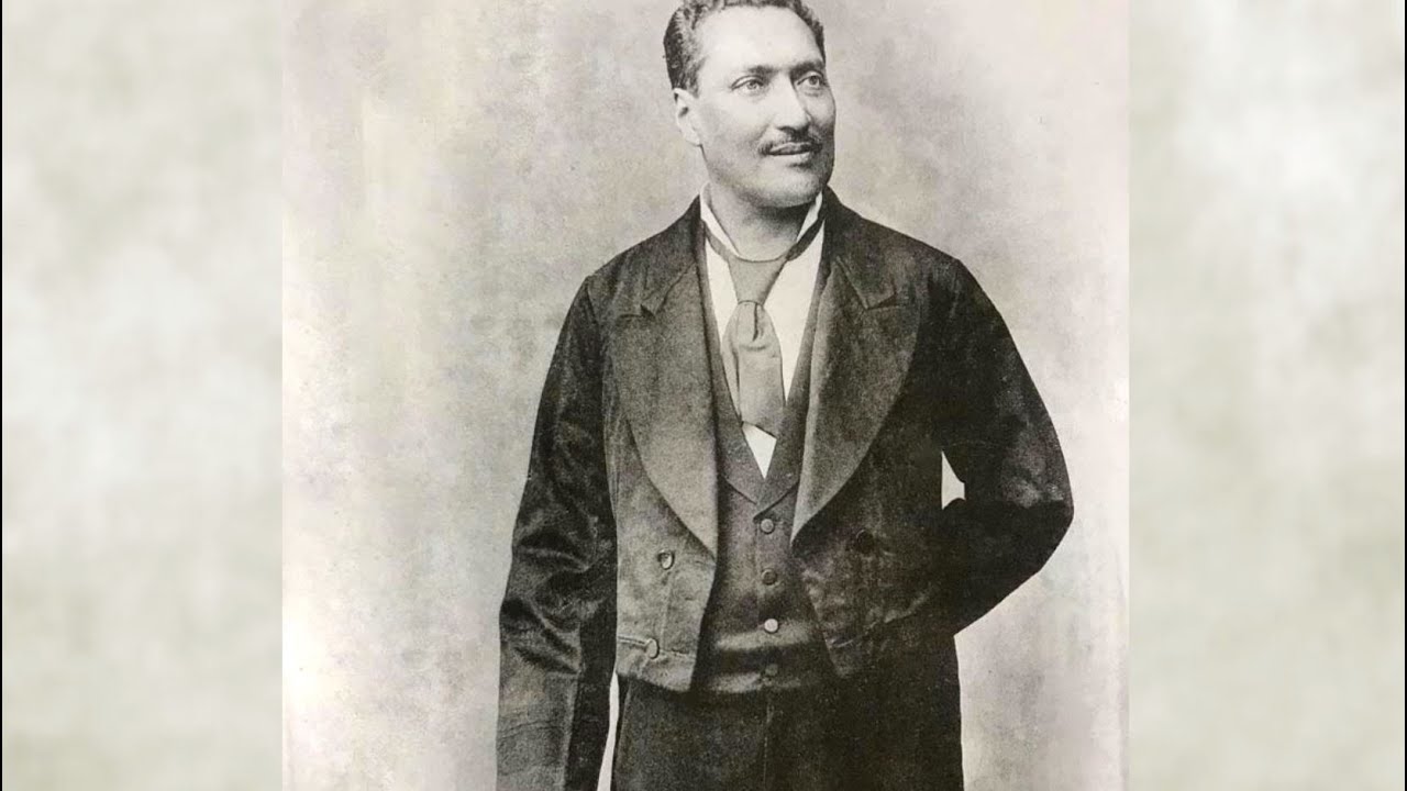 UTV | Una Historia, Un Café: Antonio Ramón Vallejo - YouTube