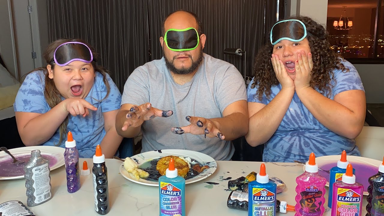 IZZY & MARY Cheated On DAD Blindfolded Slime Challenge! - YouTube