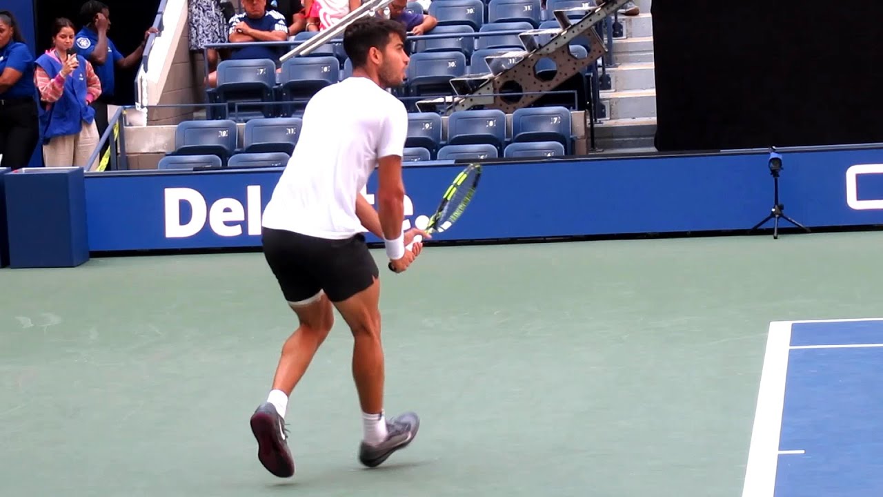 Carlos Alcaraz Backhand [Slow Motion] - YouTube