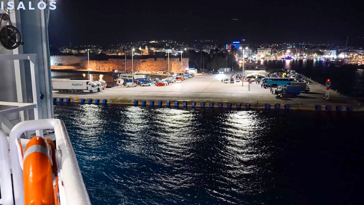 Blue Star 2 – Δένει στην Κώ σε 3 λεπτά – Μαζική αποβίβαση! (Arrival at ...