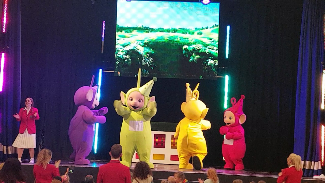 Butlins teletubbies dance - YouTube