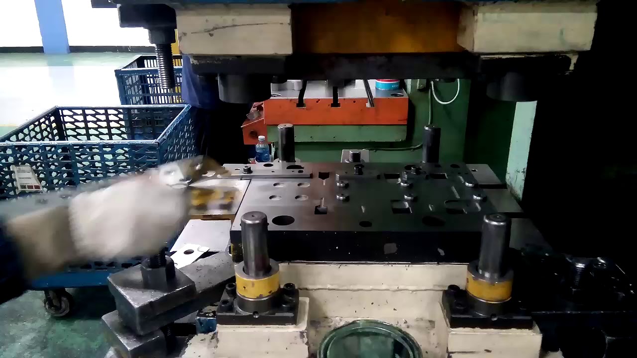 Mesin press stamping - YouTube