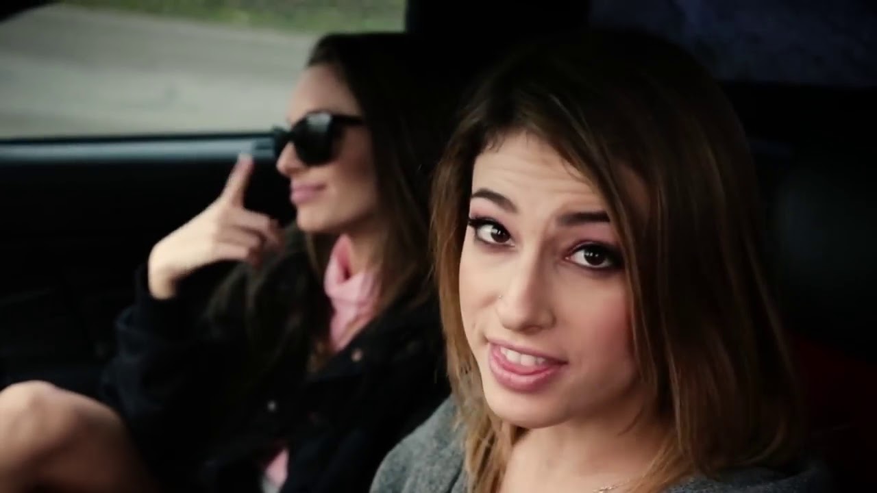 Hot Girls Kissing Pt 2 Youtube