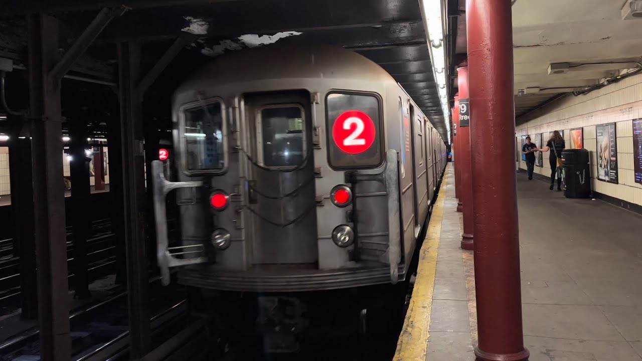 NYCT Subway: R62 (2) Trains at 79th Street - YouTube