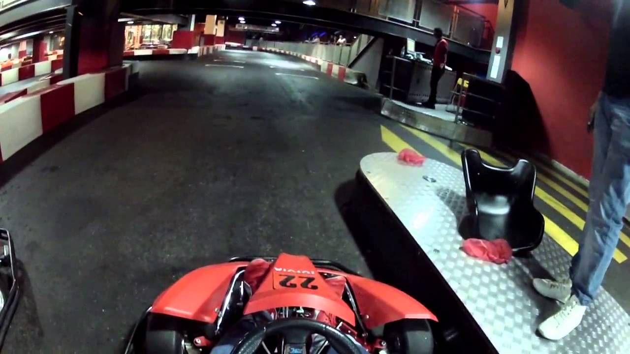 فيديو رائع - قيادة سيارة الكارتنج داخل حلبة ان تن سو IN10SO - YouTube