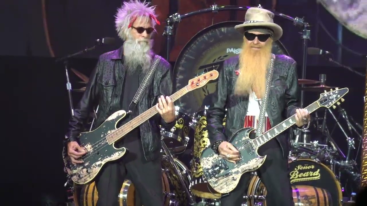 ZZ Top Live 2022 🡆 I Thank You⬘Waitin' for the Bus⬘Jesus Just Left ...