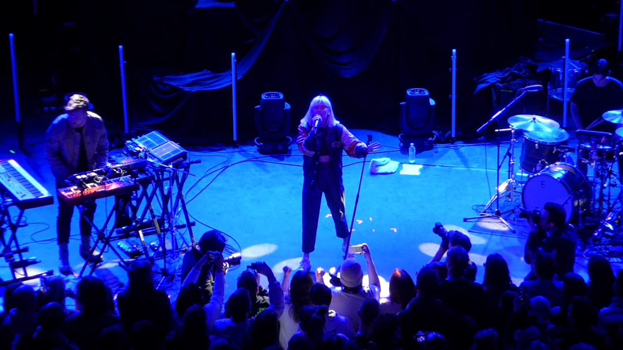 Broods - Conscious @ Shepherds Bush Empire - London - 17-3-2017 - YouTube