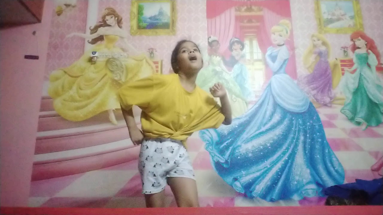 palla pitta dance performance by tanisha - YouTube