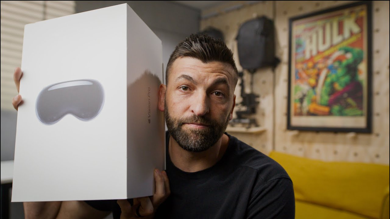 The 4 Reasons I Bought The Apple Vision Pro...(Again) - YouTube