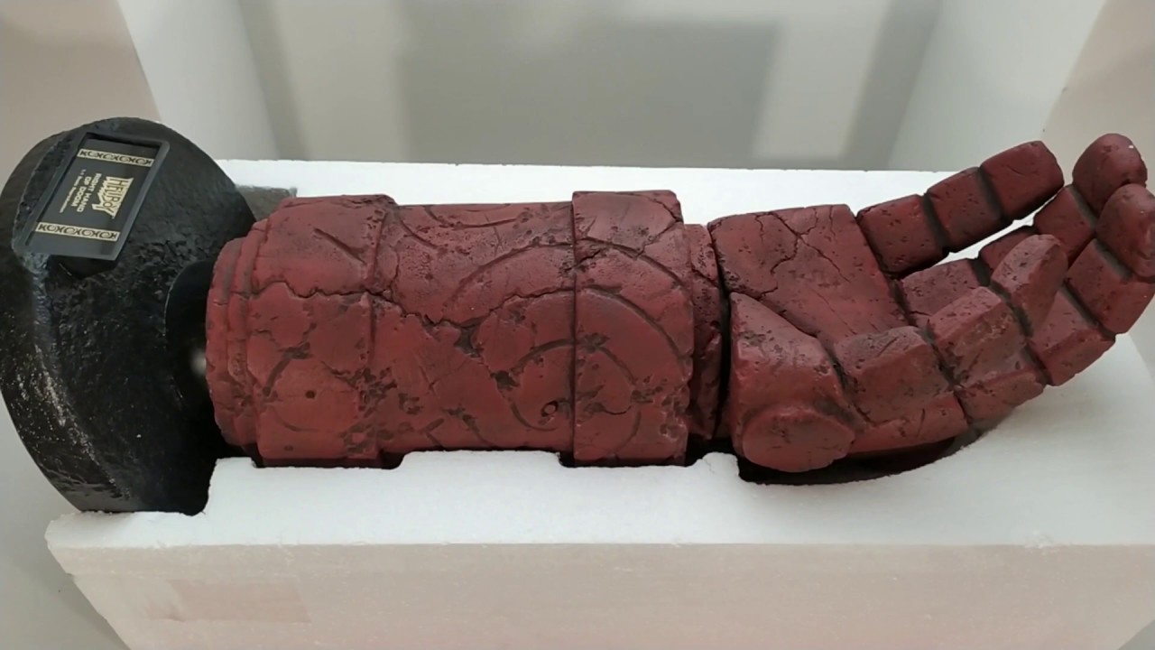 Sideshow Hellboy Right Hand of Doom 1:1 Scale Prop Replica - YouTube
