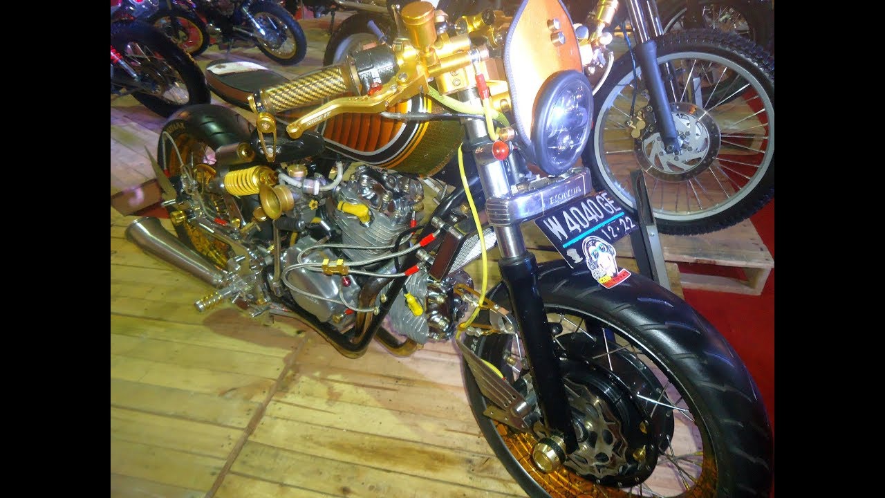 Full Modifikasi Honda CB 2 Silinder Custom Bobber Cafe Racer - YouTube