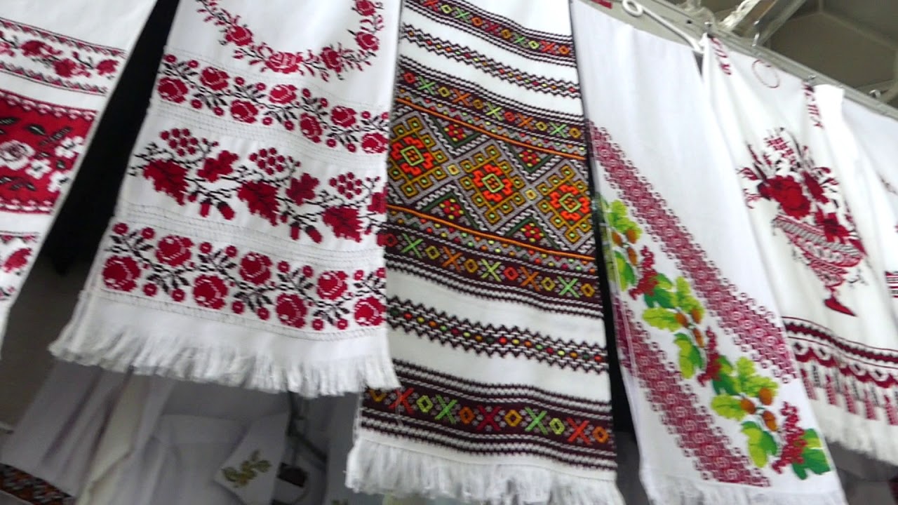 Traditional Ukranian textiles, market, Kiev Ukraine - YouTube