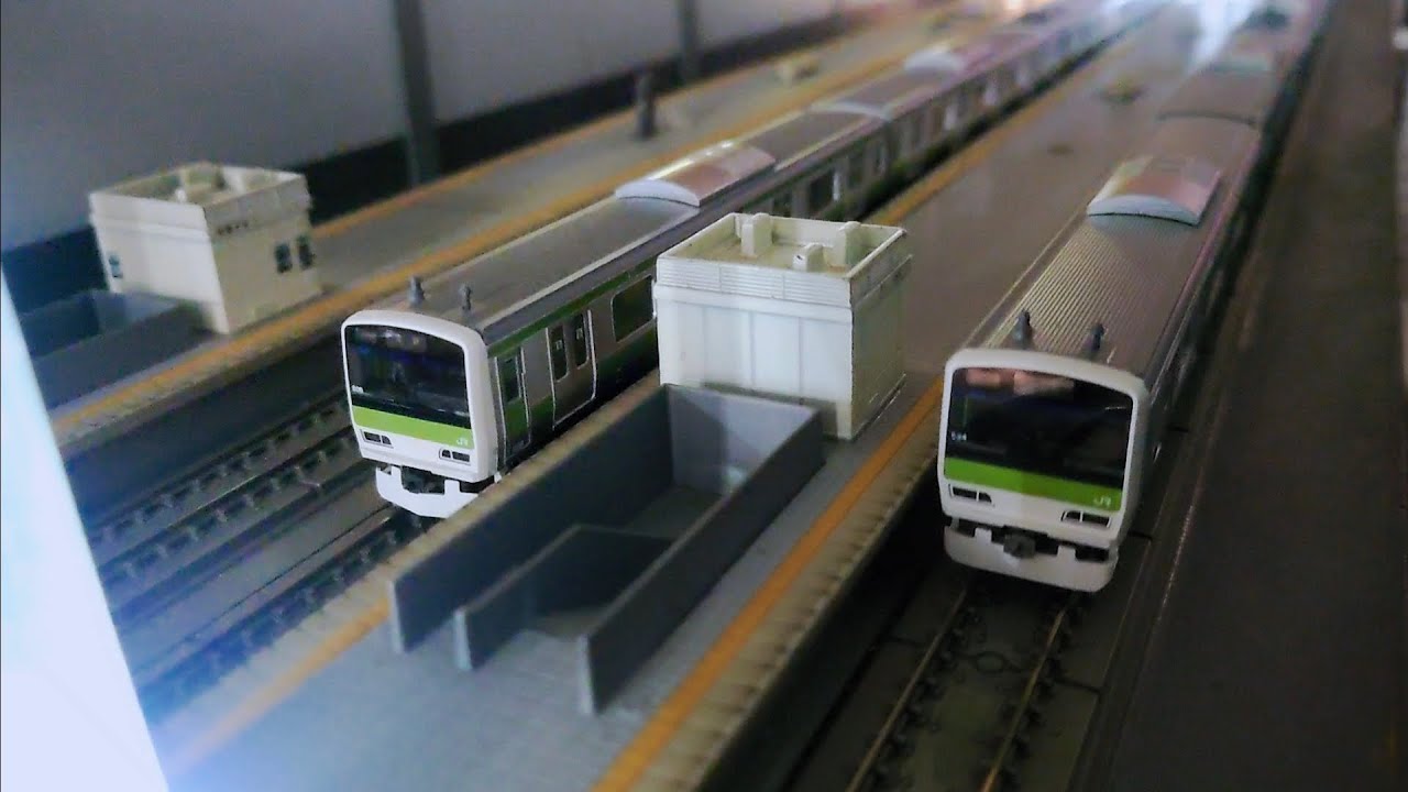 山手線E231系500番台と山手線E231系500番台のNゲージ走行シーン - YouTube