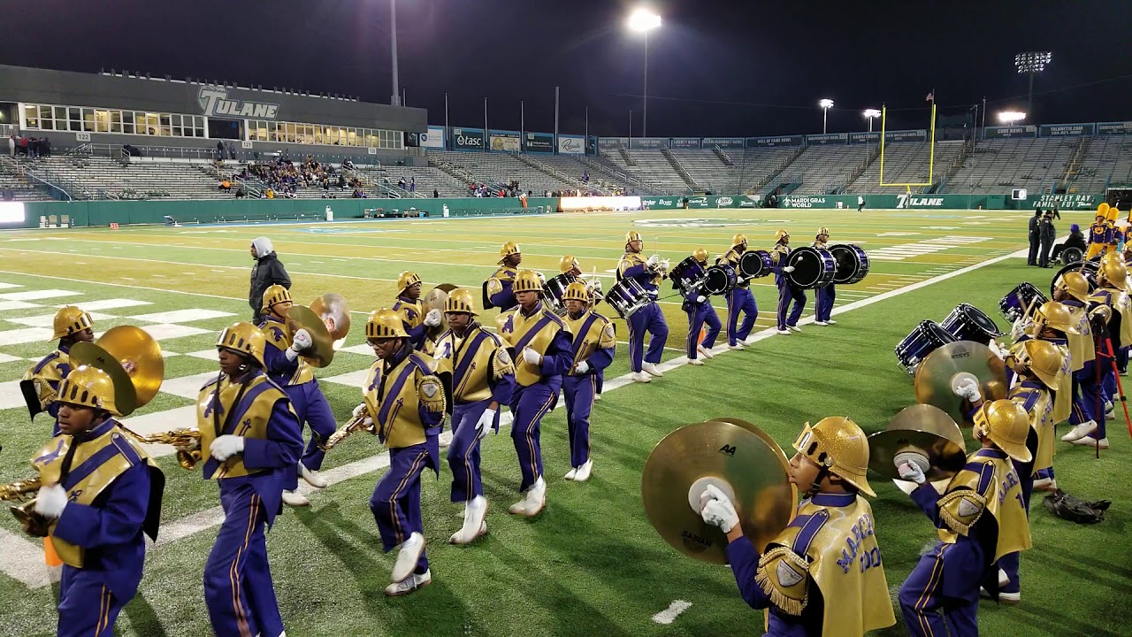St Aug Marching 100 Marching Back In The Stands after halftime vs Byrd ...