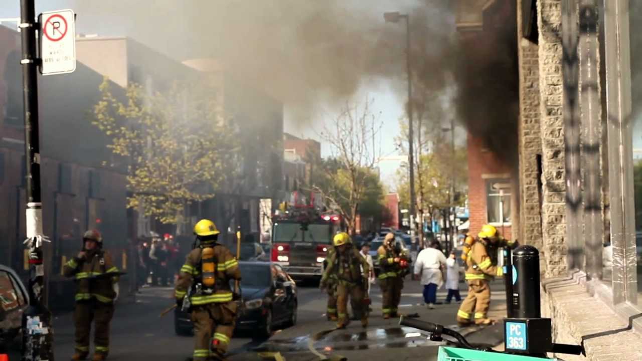 Spectacular Daytime Fire - Montreal - YouTube