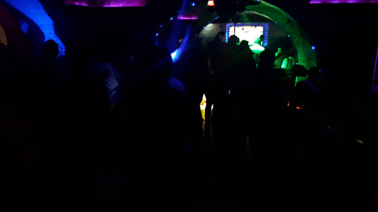 Status club baku - YouTube