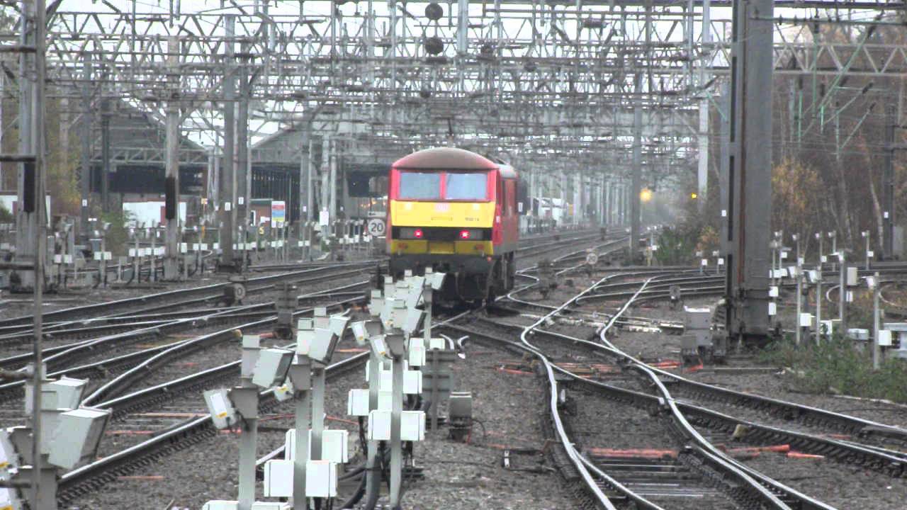 Class 90 - DB Schenker - Crewe Station (HD) - YouTube