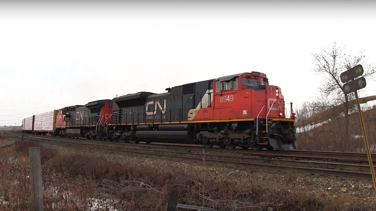 CN Train Spotting HD: CN 8949 & 2136 Leads M304 East With Nice K5LLA Horn 6/6 3/22/18 - YouTube