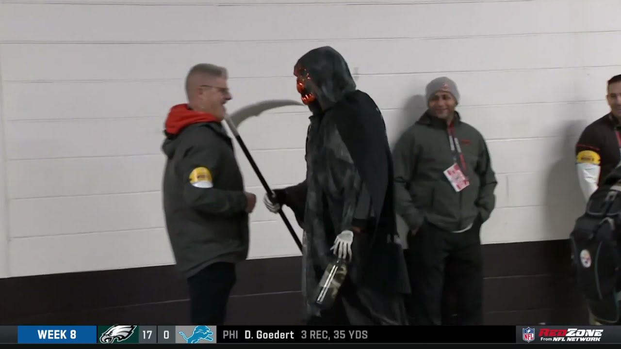 Myles Garrett's iconic Halloween costume - YouTube