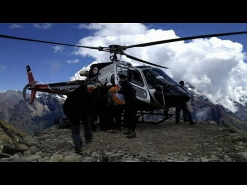 Nepal'de çığ dağcıları yuttu