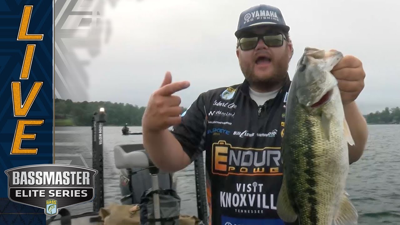 Robert Gee starting strong on Day 3 at Smith Lake - YouTube