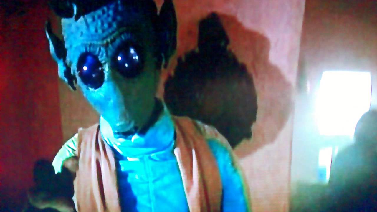 Star Wars A New Hope Greedo's death - YouTube